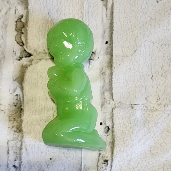 Fenton | Accents | Vintage Fenton Praying Boy | Poshmark